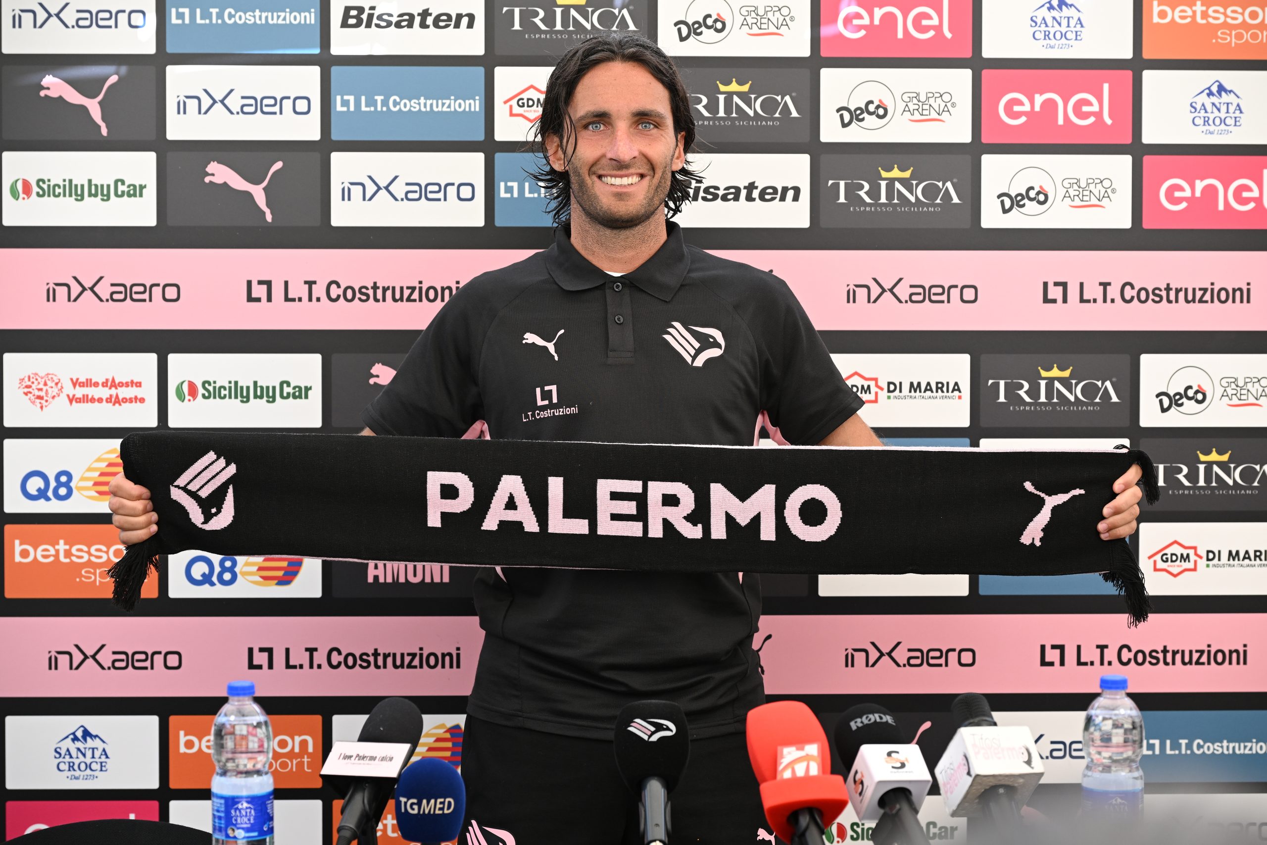 Ritiro 2025: la presentazione di Augello | Palermo F.C.